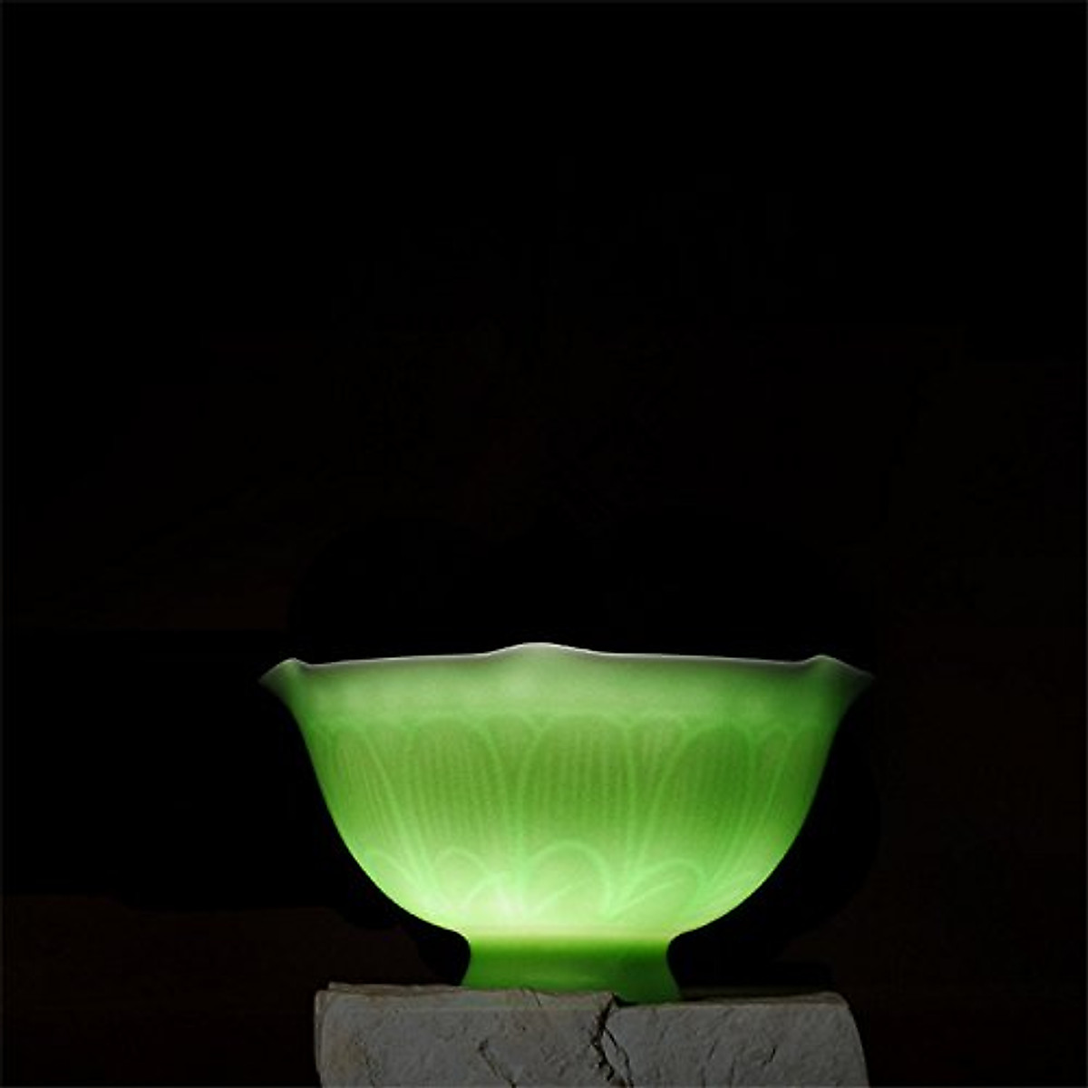 Celadon Kung Fu Teacups 2.5-Ounce Intaglio with Lotus Sake Cups (Green)