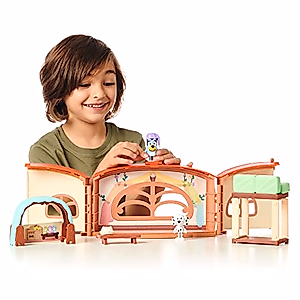 Bluey School Playset with Mates School Playset with 5 Figures - Chloe, The Terriers Amazon Exclusive