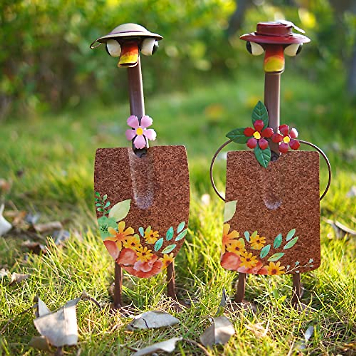 HONGLAND Metal Duck Garden Art,Shovels Ornaments Duck Garden Statues,Outdoor Couple Duck Garden Decor,Farmhouse Yard Lawn Christmas Decorations,Housewarming Garden Gift-2 Pack