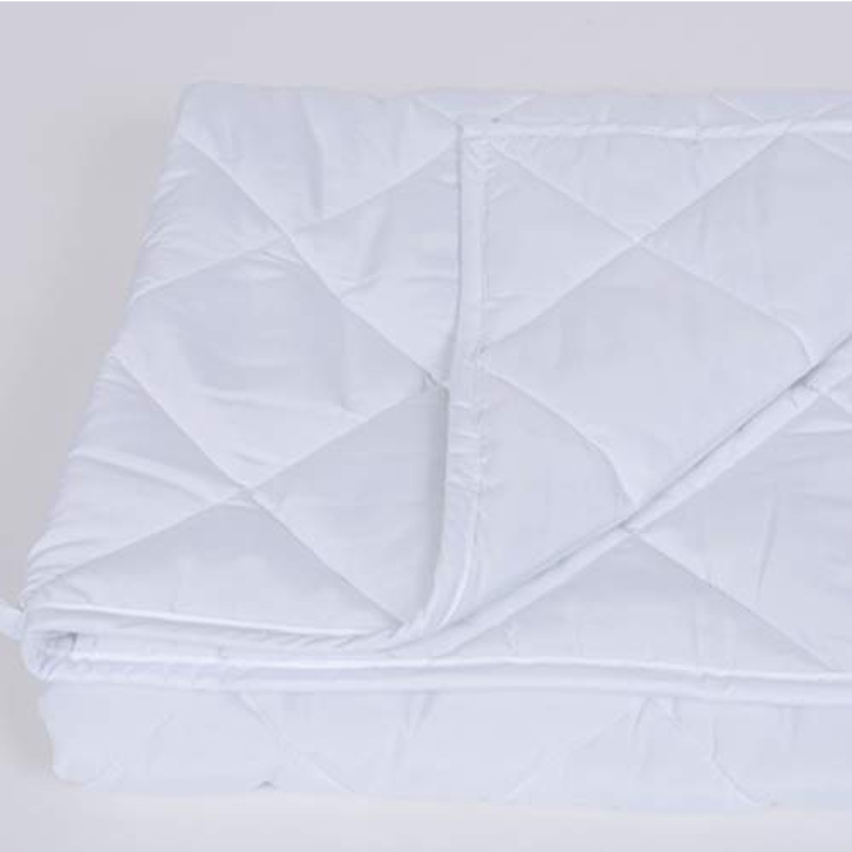 Fairfield Poly-Fil Weighted Blanket Insert 42in x 72in 12lb Bead Filler, white