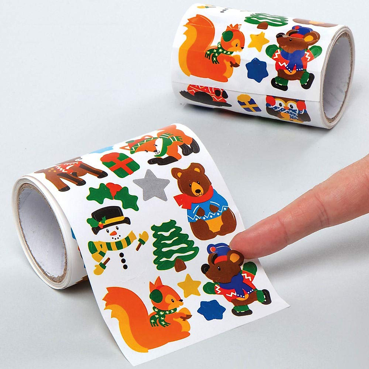 Baker Ross AX461 Winter Woodland Sticker Rolls - Pack of 680, Kids Stickers, Ideal for Children's Arts and Crafts Projects, Great for Card Making and Scrapbooking