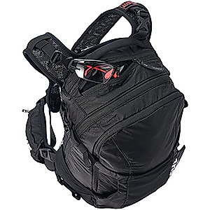 USWE 25l Backpack, Carbon Black, Torso Size: 17-22" (43-55cm)