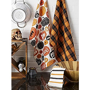 DII Halloween Hand Towels for The Kitchen Decorative Spooky & Fun Cotton Printed Dishtowel Set, 18x28, Pumpkin Boo, 3 Count