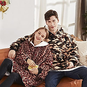 OCTROT Wearable Blanket Hoodie, Fuzzy Soft Sherpa Oversized Blanket Sweatshirts for Women Men, Large Warm Cozy Plush Fleece Hooded Blankets Sweater with Giant Front Pocket for Adults Teens(Green Camo)