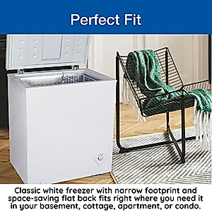 Koolatron Compact Chest Freezer, 5.5 cu ft (155L), White, Manual Defrost Deep Freeze, Storage Basket, Space-Saving Flat Back, Stay-Open Lid, Front-Access Defrost Drain, for Apartment, Condo, Cottage