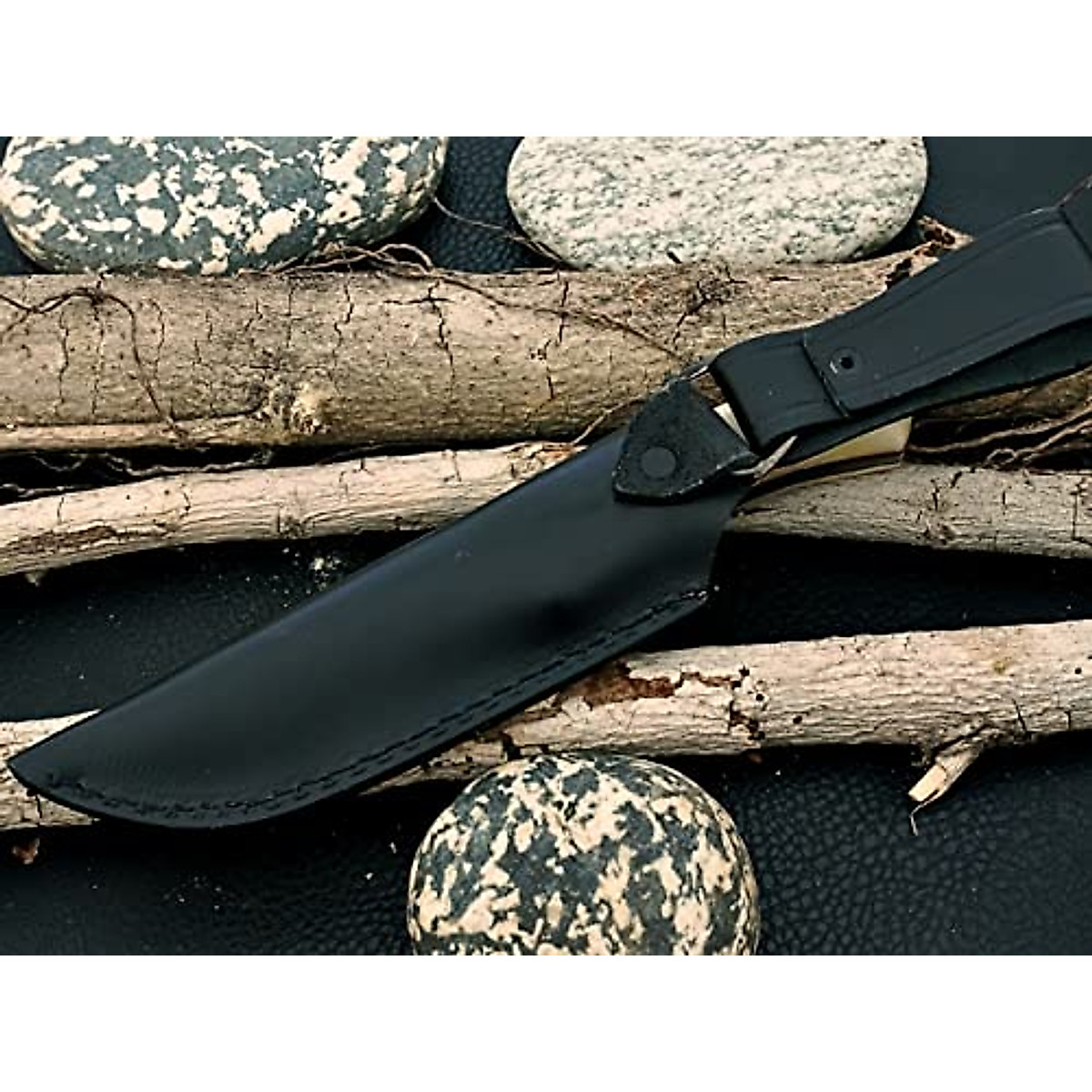 Custom Handmade Damascus Steel Hunting Knife Skinner knife Fixed Blade Knife 8 1/2'' Overall Camel Bone with Sheath BW-4145