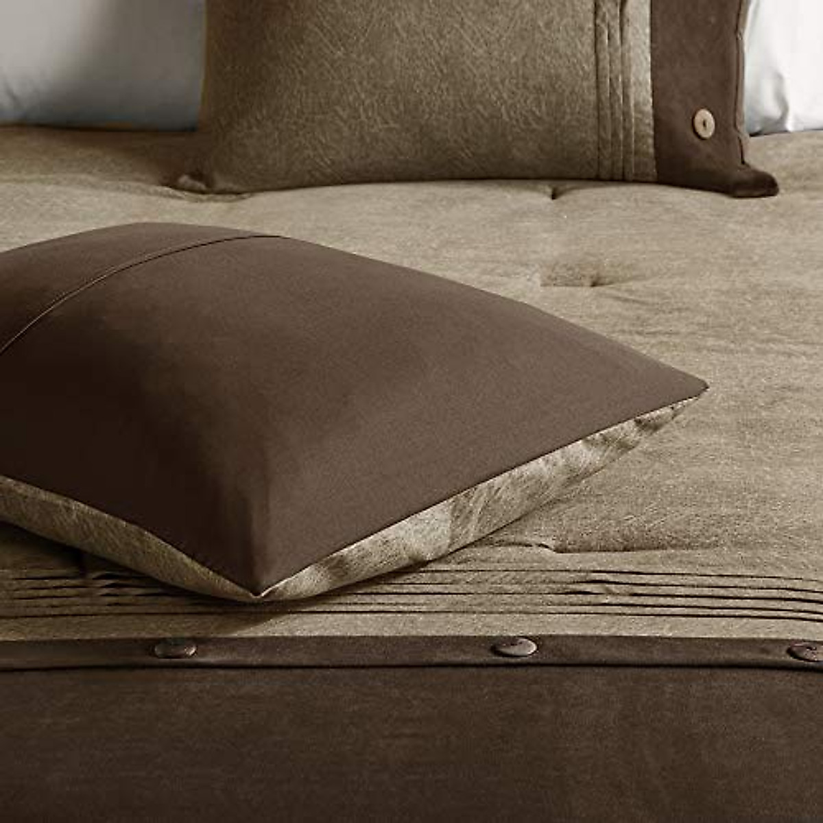 Madison Park Boone Cozy Comforter Set, Faux Suede, Deluxe Hotel Styling All Season Down Alternative Bedding Matching Shams, Decorative Pillow, King (104 in x 92 in), Rustic Brown 7 Piece