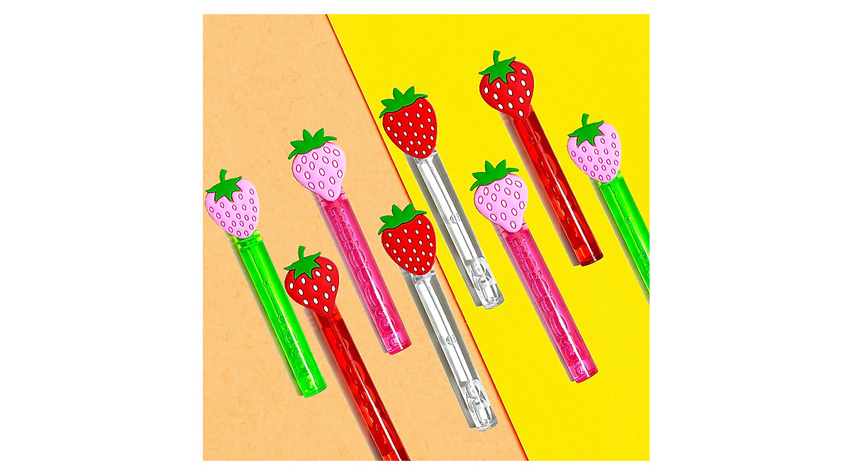 uoyoi Strawberry Bubble Wands for Amazing Parties