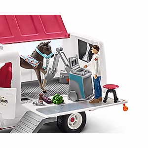 Schleich Horse Club, Horse Toys for Girls and Boys, Mobile Vet Horse Set with Hanoverian Foal Horse Figurine, 17 pieces