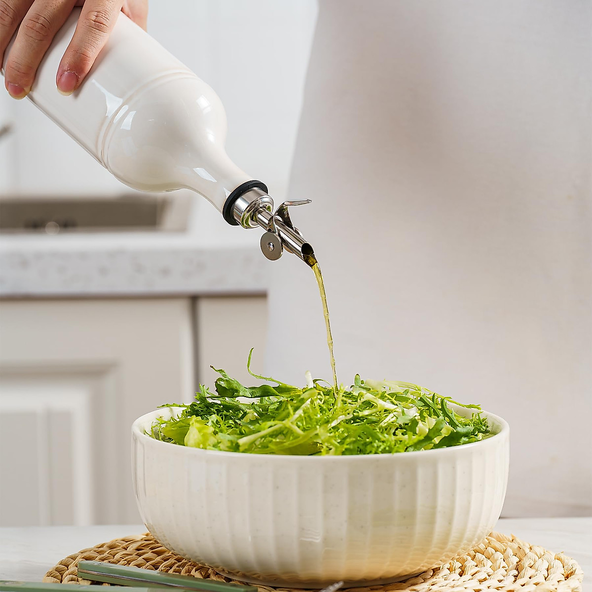 MIKIGEY 18 oz Ceramic Olive Oil Bottle Dispenser for Kitchen, Large Capacity Oli and Vinegar Cruet with Stainless Steel Spout, Oil Container, Pack of 1, Off-White