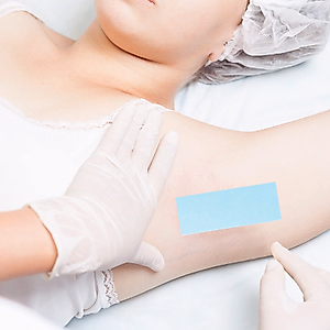 Blulu 400 Wax Strips Non Woven Wax Paper Strips for All Skin Types Facial and Body Hair Removal Waxing Strips Epilating for Leg, Chest, Back, Intimate Area And Face 10 x 3.8 cm(Blue)