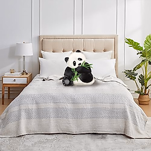 Amelie Home Cooling Bamboo Linen Queen Size Bed Blanket Quilt, Lightweight Hand-Quilting Imitation Bedspread for All Seasons, Soft Coverlet for Summer Hot Sleepers on Bed Couch and Sofa, 90" x 90"