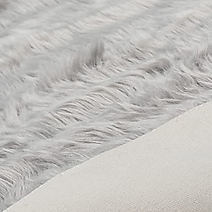 STAFFORA Faux Sheepskin Fur Collection Rug - Soft, Fluffy Area Rugs for Bedroom and Living Room, Luxury Indoor Home Decor, Bed Side Floor Plush Carpets - 2ft x 3ft Grey