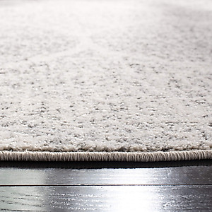 SAFAVIEH Madison Collection 4' Round Ivory / Silver MAD604B Glam Ogee Trellis Distressed Non-Shedding Dining Room Entryway Foyer Living Room Bedroom Area Rug