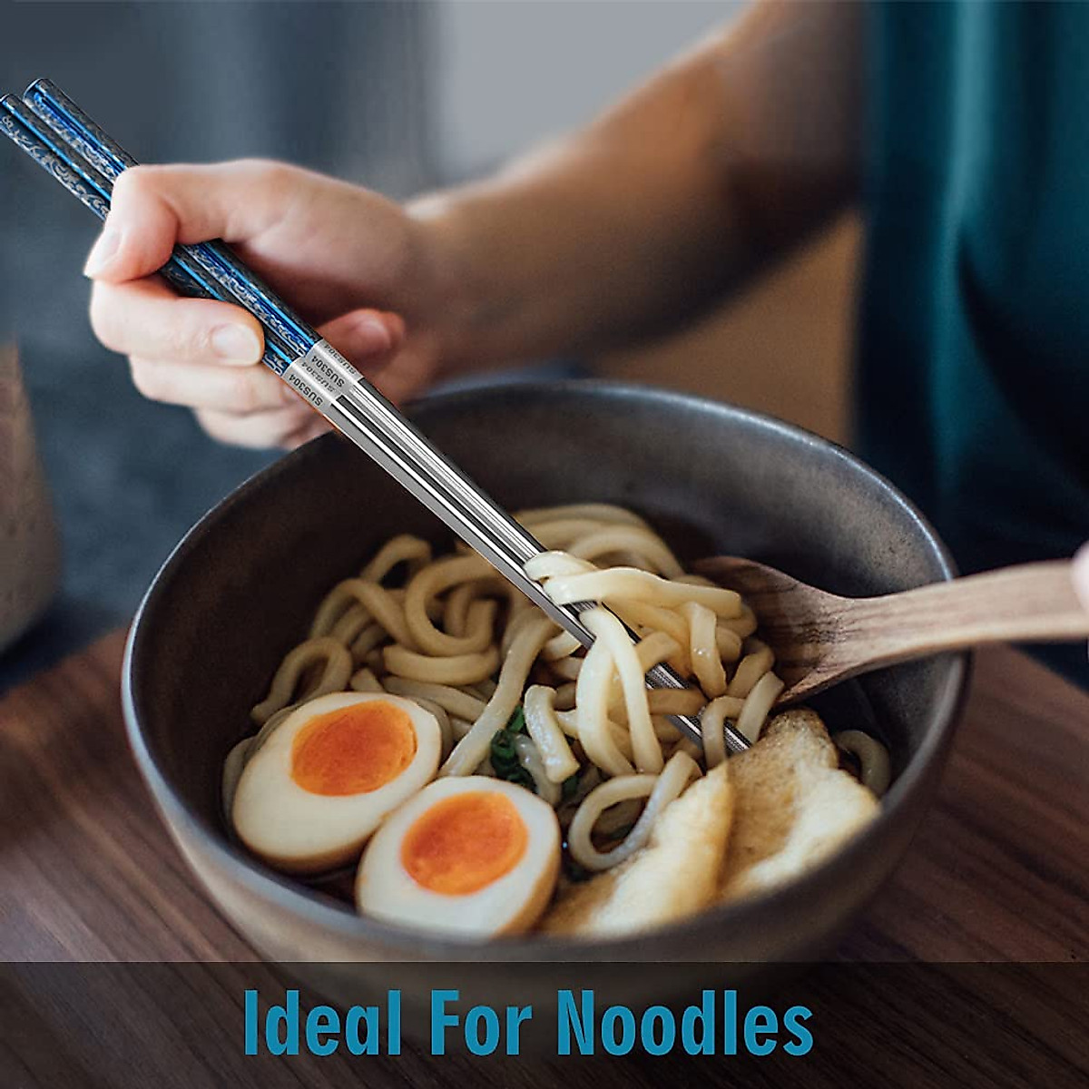 Stainless Steel Chopsticks，Reusable Chopsticks 304 Stainless Steel Chopsticks Lightweight Metal chopsticks Anti-slip Chop Sticks 2 Pairs Chopsticks Dishwasher Healthy (Blue silver)