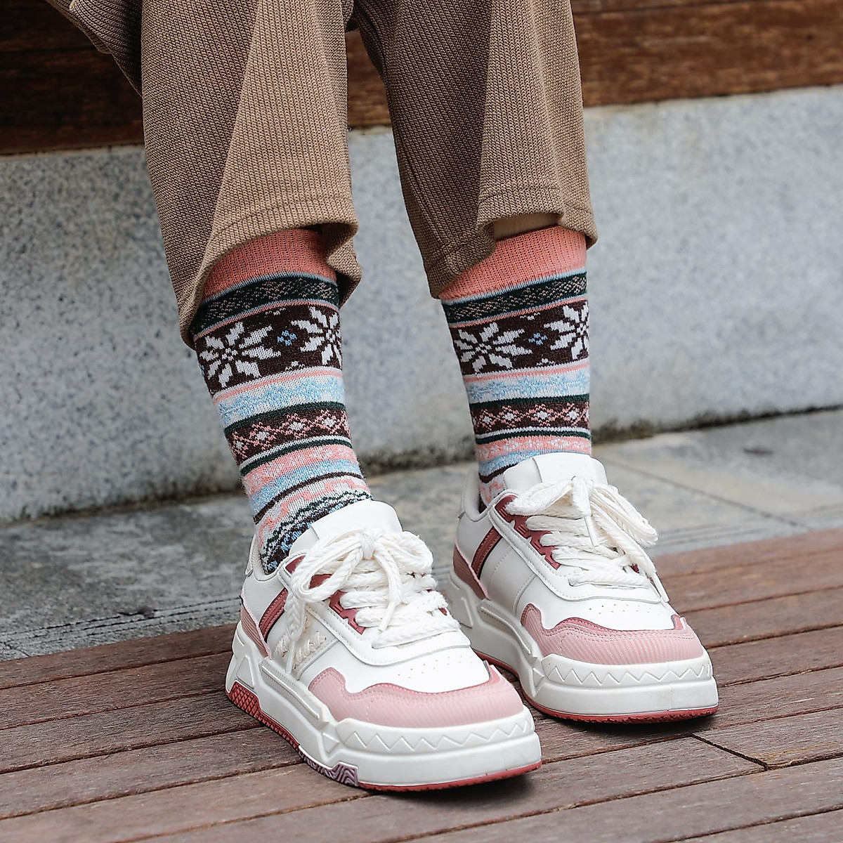 coclothy Women's 5 Pairs Thick Wool Socks, Argyle, Free Size, Cold Weather, Knit, Comfortable, Crew Length, Hiking, Socks