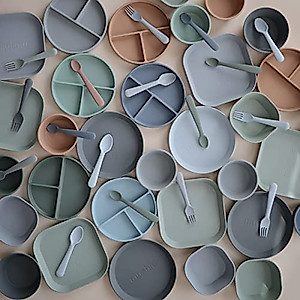 mushie Silicone Baby Feeding Spoons | 2 Pack (Cambridge Blue/Shifting Sand)