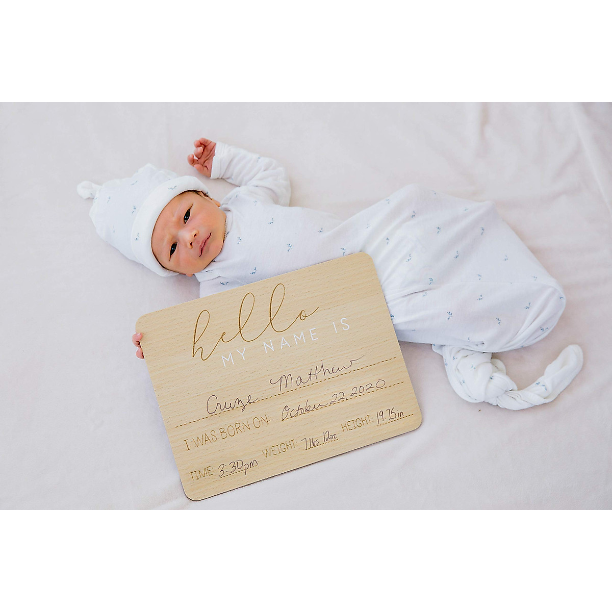 Pearhead Baby Welcome Sign, Gender-Neutral Hello Baby Arrival Photo Prop, Hospital Birth Announcement, Newborn Birth Stats Board Photo Prop, 8.25" x 11", Wood