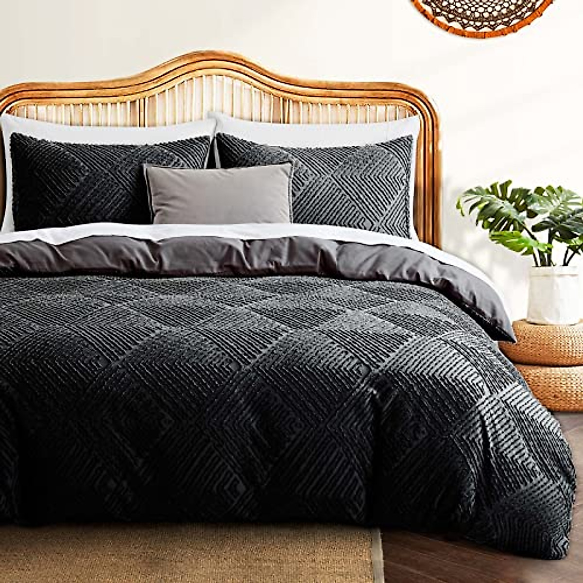 Gracelife Tufted Duvet Cover King Size, 3 Pieces Black Microfiber Duvet Cover Set, Embroidery Shabby Chic Bedding Duvet Covers with Zipper Closure, Corner Ties, All Season