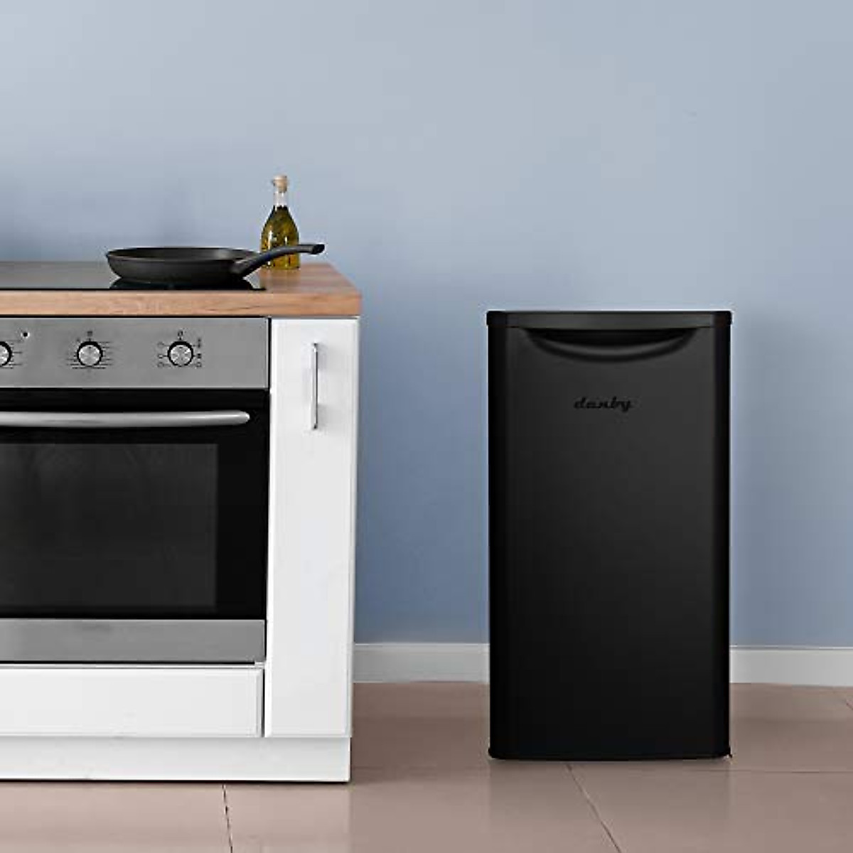 Danby Contemporary Classic DAR033A6BDB-6 3.3 Cu.Ft. Mini Fridge, Compact Countertop Refrigerator for Bedroom, Living Room, Kitchen, Office, Desk, E-Star Rated in Matte Black