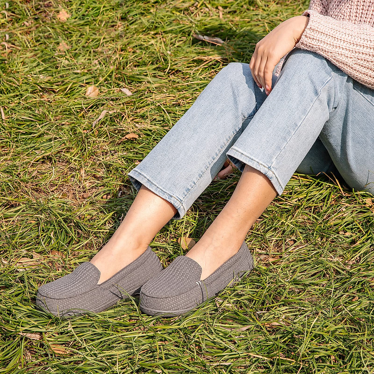 EverFoams Women's Lightweight Indoor Outdoor Memory Foam House Shoes, Comfy Breathable Waffle Knitted Moccasins Loafer Slippers Grey, 7 US