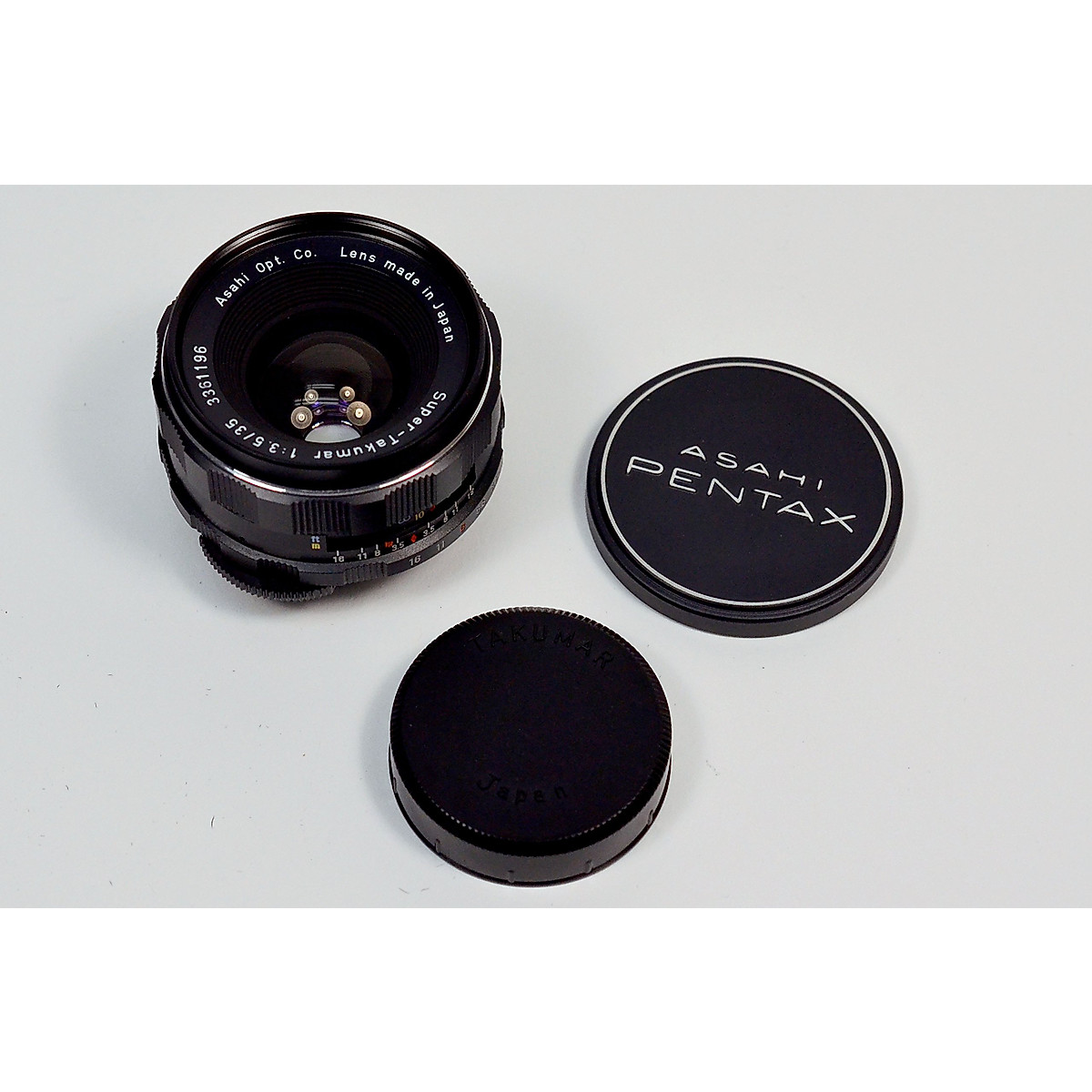 PENTAX Super TAKUMAR 35mm F/3.5 MF Lens (M42 / thread mount)