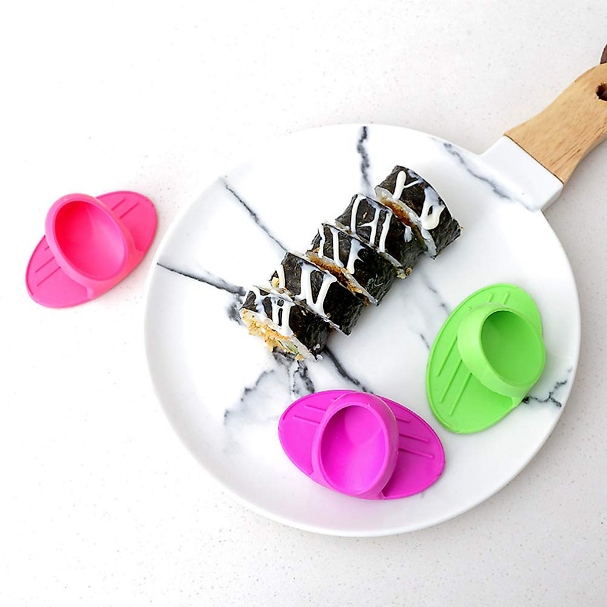 YARNOW 3Pcs Mini Oven Mitts Gloves Silicone Pot Holder Heat Resistant Finger Protector Pinch Grips Hot Dish Bowl Plate Holder Clip for Kitchen Tools Random Colors