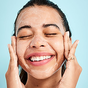 First Aid Beauty - Pure Skin Deep Cleanser with Red Clay, Deep Cleansing Face Wash with Antioxidant Booster for Oily and Blemish-Prone Skin, Reduce Oil & Unclog Pores, Safe for Sensitive Skin, 4.7 oz