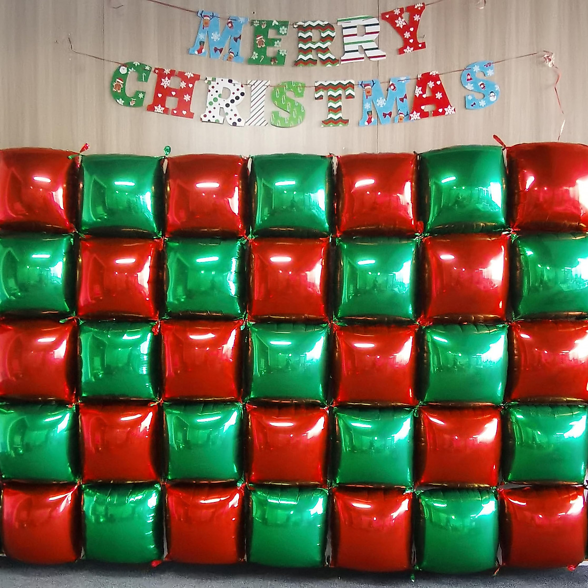 【50pcs】Balloon Arch Kit for Christmas Square Foil Balloons Wall Party Decorations Wedding Balloons Backdrop Double Sided Mylar Balloon for Anniversary Bachelorette Birthday Engagement Red and Green