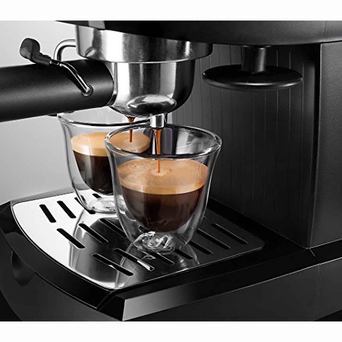 DeLonghi EC155 15 Bar Espresso and Cappuccino Machine, Black