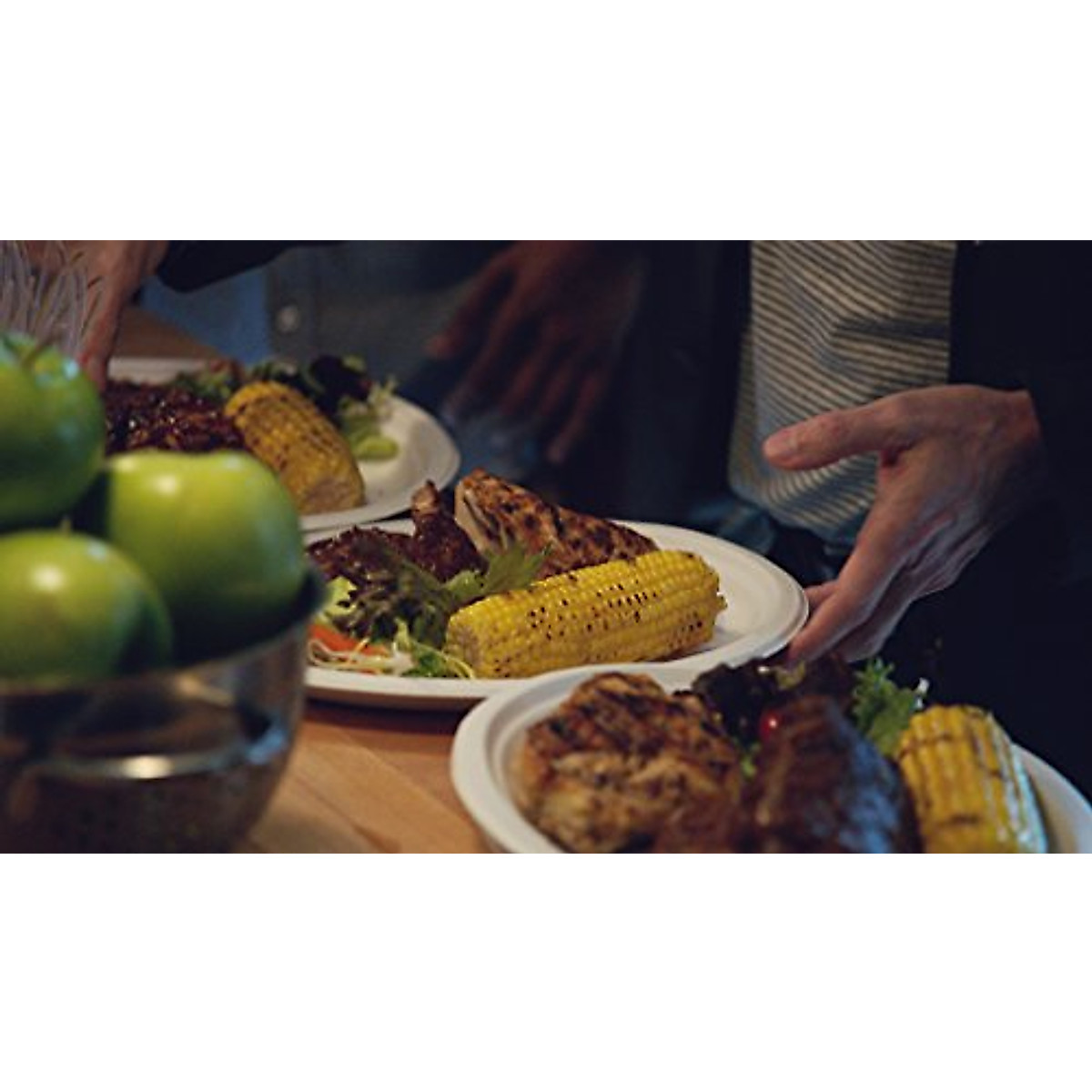 Chinet Classic White Dinner Plates