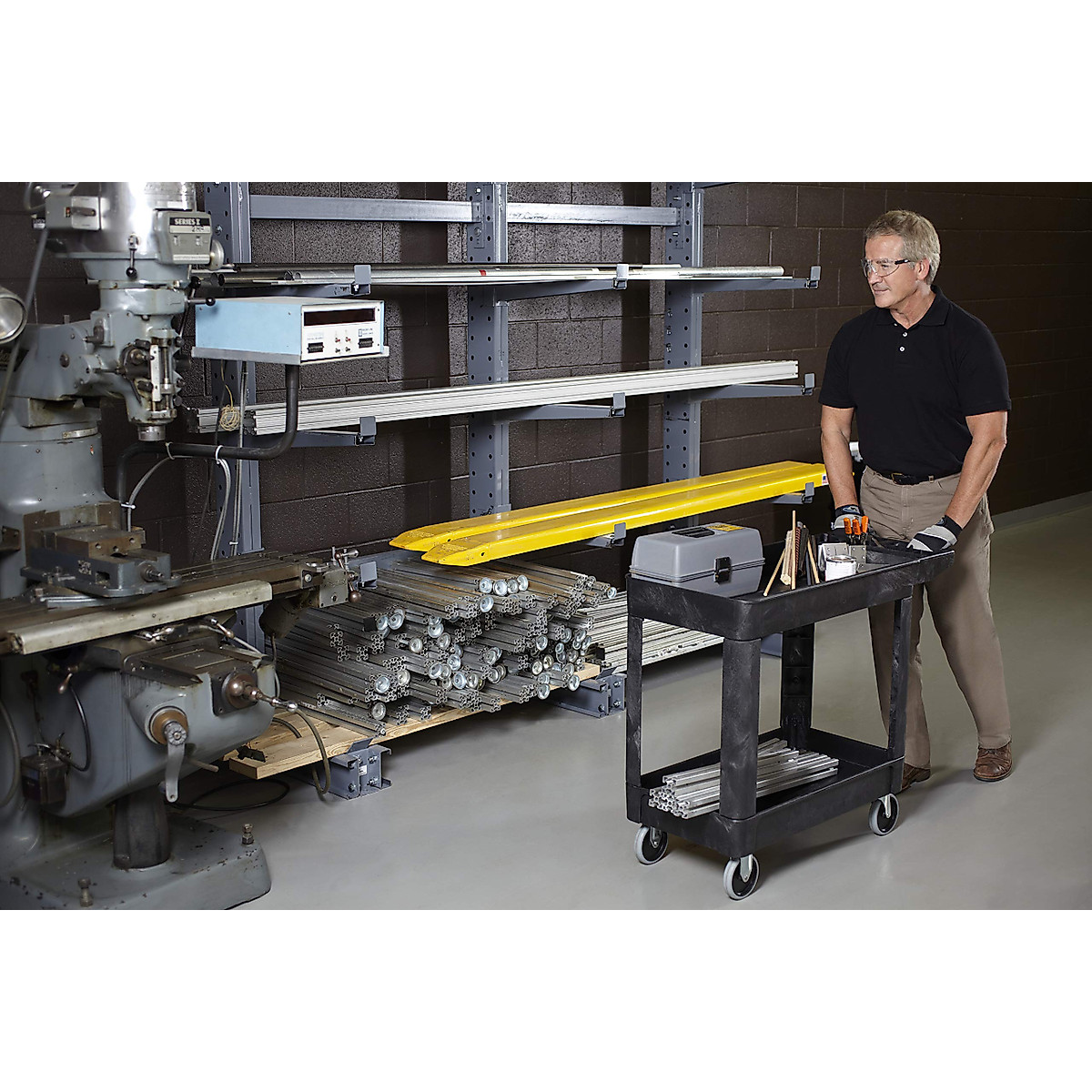 Rubbermaid Commercial Products 2-Shelf Utility/Service Cart, Small, Lipped Shelves, Storage Handle, 500 lbs. Capacity, for Warehouse/Garage/Cleaning/Manufacturing (FG450089BLA)