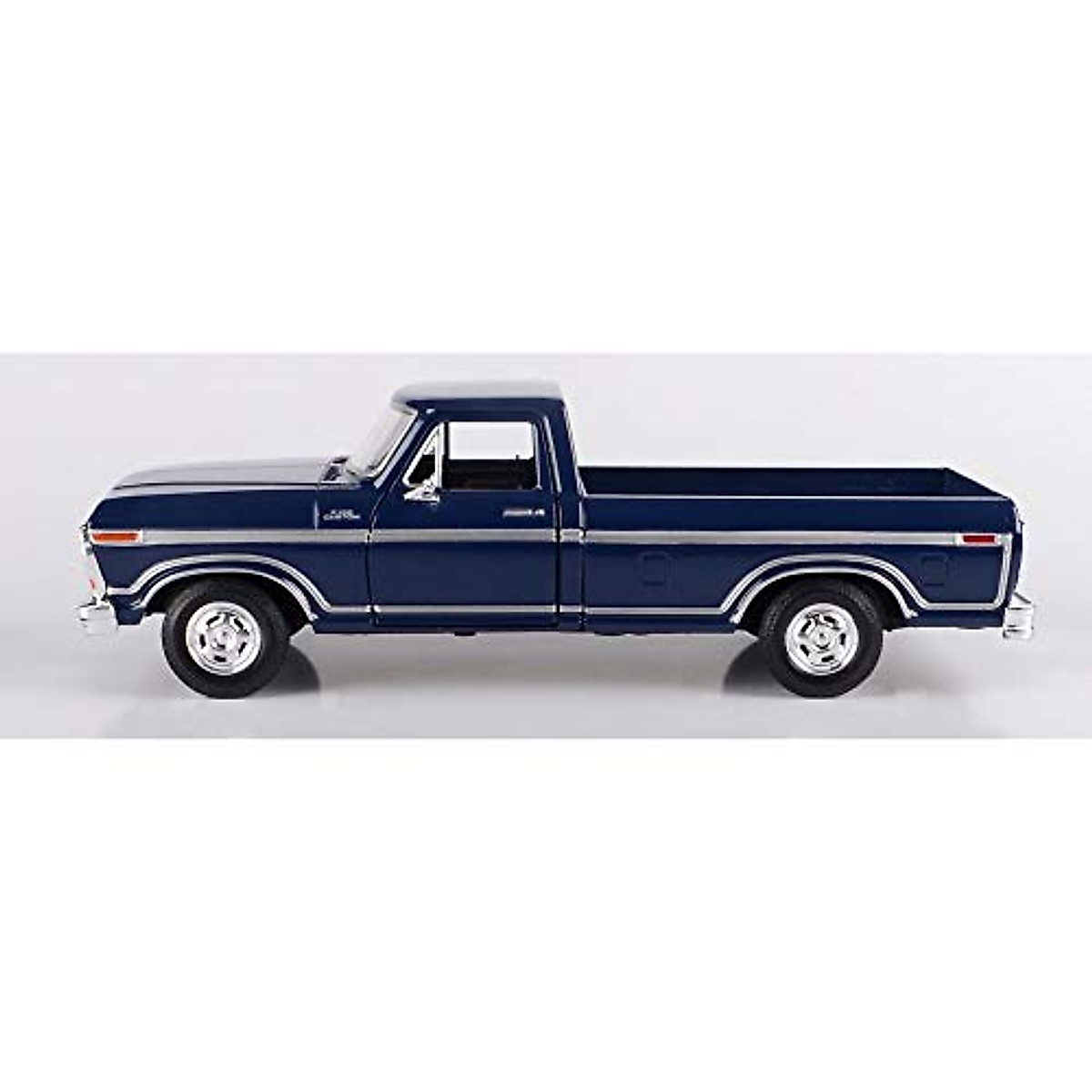 1979 Ford F-150 Pickup Truck Blue 1/24 Diecast Model Car by Motormax