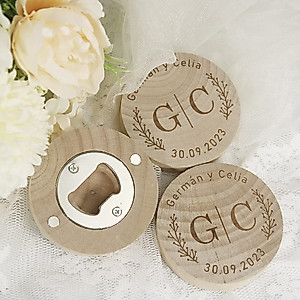 Personalized Wedding Favor Bottle Opener Fridge --Initial and Date Customization Beer Bottle Opener Funny Wooden Decoration (Magnet Wooden Magnetic Bottle Opener Party Favor Wedding Gift Souvenir,cu