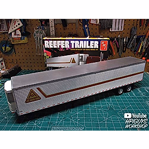 AMT Reefer Semi Trailer 1:24 Scale Model Kit