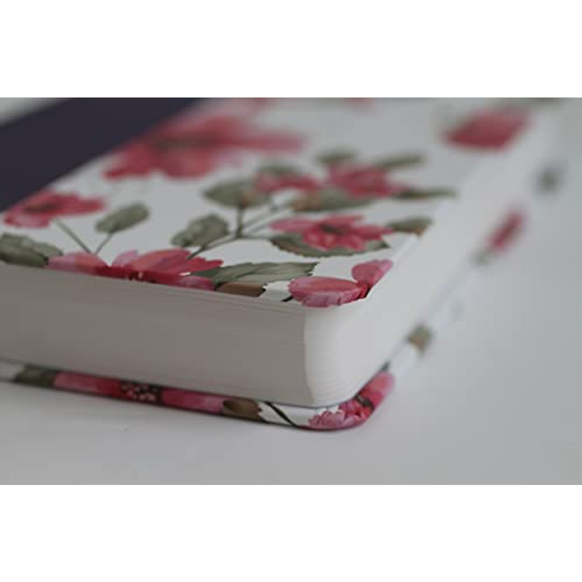 Biblia RVR 1960 letra grande. Tapa dura tela azul púrpura con flores tamaño manu al / Bible RVR 1960 Handy Size Hardcover Cloth with Purple Blue Flowers