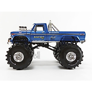 Kings of Crunch - Bigfoot #1-1974 Ford F-250 Diecast Monster Truck with 66-Inch Tires in 1:18 Scale