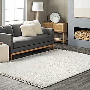 nuLOOM Neva Modern Tasseled Shag Area Rug, 5' 3" x 7' 7", Ivory