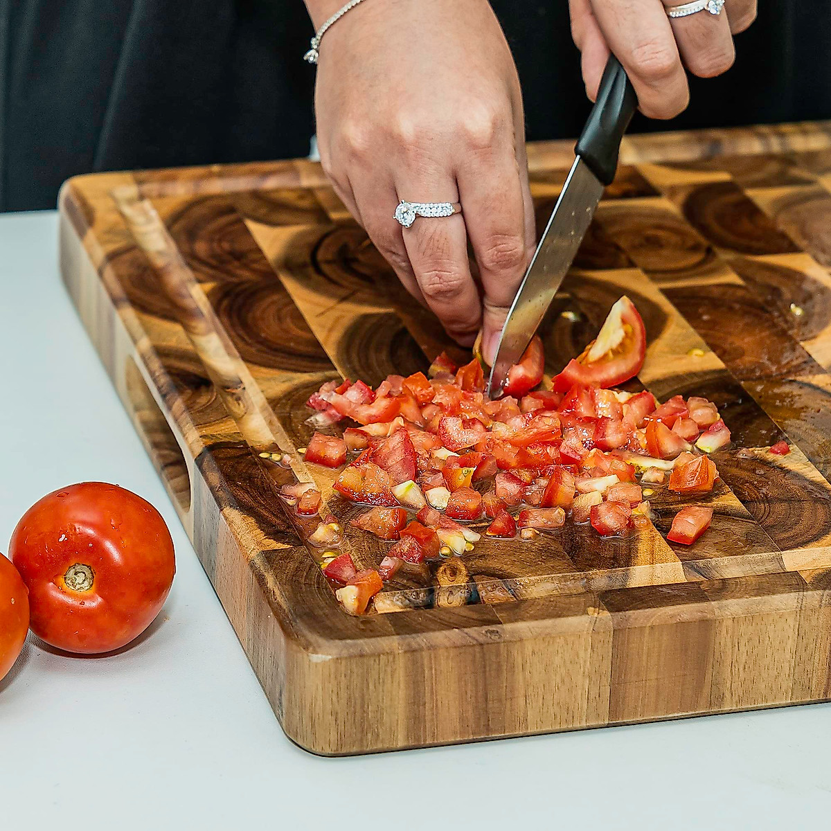 Cutting Board (17x13x1,5in) End Grain Cutting Board, Acacia Wooden Cutting Board, Butcher Block, Chopping Board - Reversible Multipurpose For Kitchen with Juice Groove, Cracker Holder & Inner Handles.