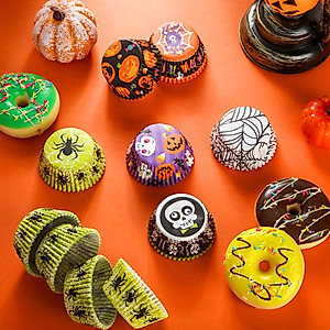 600 Pieces Halloween Cupcake Liners Halloween Pumpkin Colorful Donuts Baking Cups Disposable Paper Cupcake Wrappers Muffin Case Trays Baking Wraps for Halloween Birthday Party (Delicate Style)