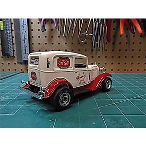 1932 Ford Sedan Delivery Coca Cola 1:25 Scale MPC Plastic Car Kit