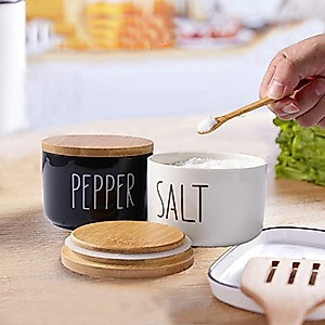 VICUKIE Farmhouse Salt And Pepper Bowls,Stacked Ceramic Salt Cellar With Bamboo Lid, Salt Container With Lid And Spoon, Modern Farmhouse Kitchen Decor, Salt Box, Spice Box(BLACK AND WHITE)