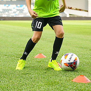 KELME Men Indoor Turf Soccer Shoe, Arch Support Soccer Cleats, Performance Futsal Sneaker Black US 8.5