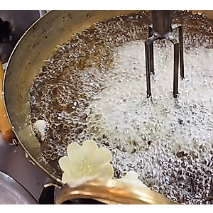 Thai Premium Wok Brass Pan Home Cooking Foods and Dessert for Thai Chinese Japanese Korean Restaurant Durable Great Heat Control (12")