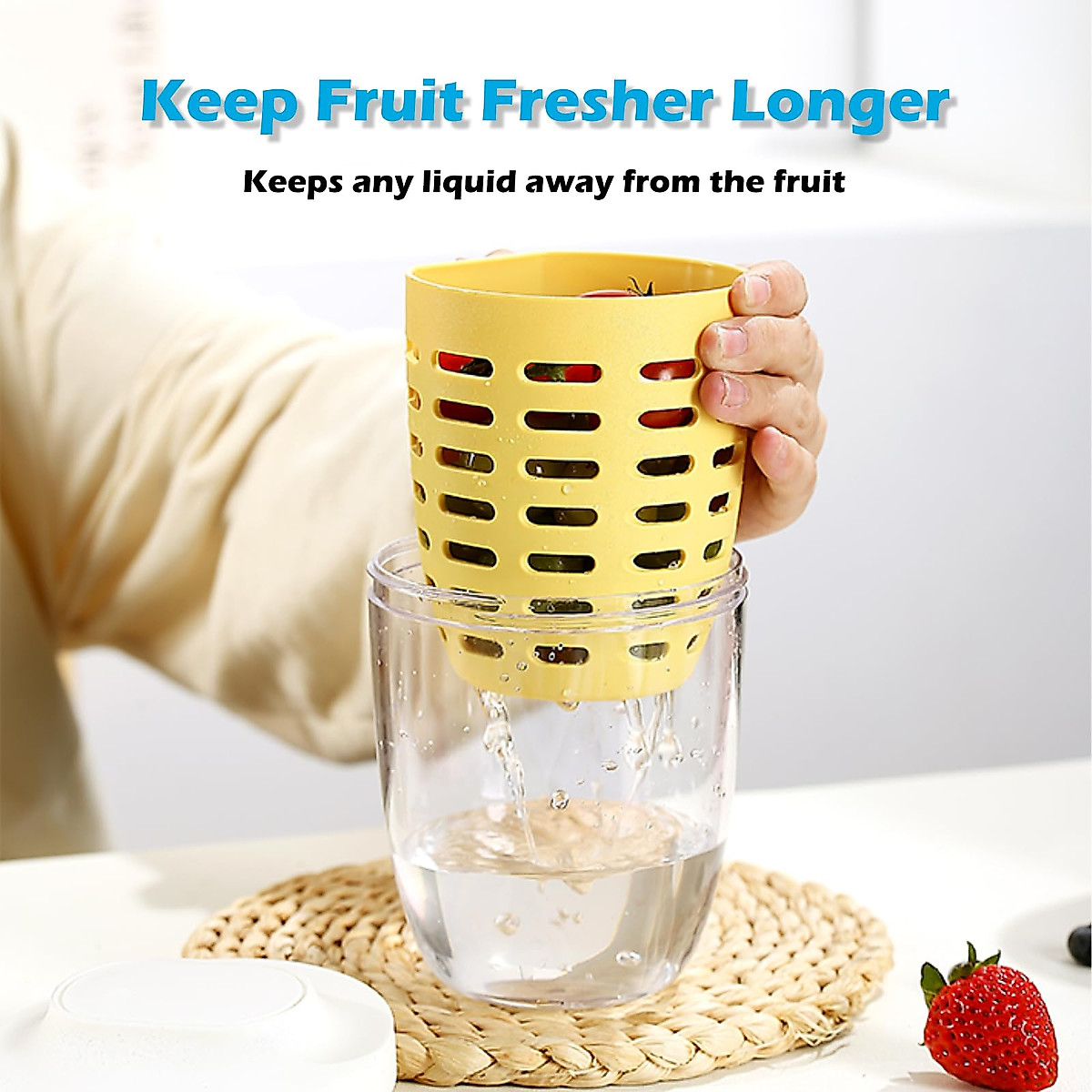 daasigwaa Fresh Fruit Salad Storage Cup To Go With Lids, Fork & Drain Baskets, Reusable Leakproof Food Storage Containers With Removable Colander Keep Fruits, vegetables Fresh Longer, 22 oz(Pink)
