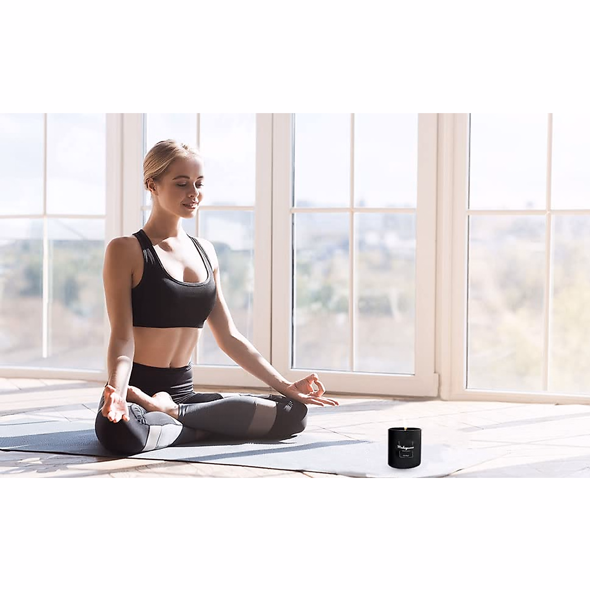 Relaxd Premium Vanilla & Coconut Scented Natural Soy Wax Candle (Madagascar), Large, Long Lasting Aromatherapy Essential Oil Candles