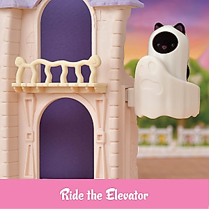 Calico Critters Spooky Surprise House, Dollhouse Playset with Collectible Doll Figures Included