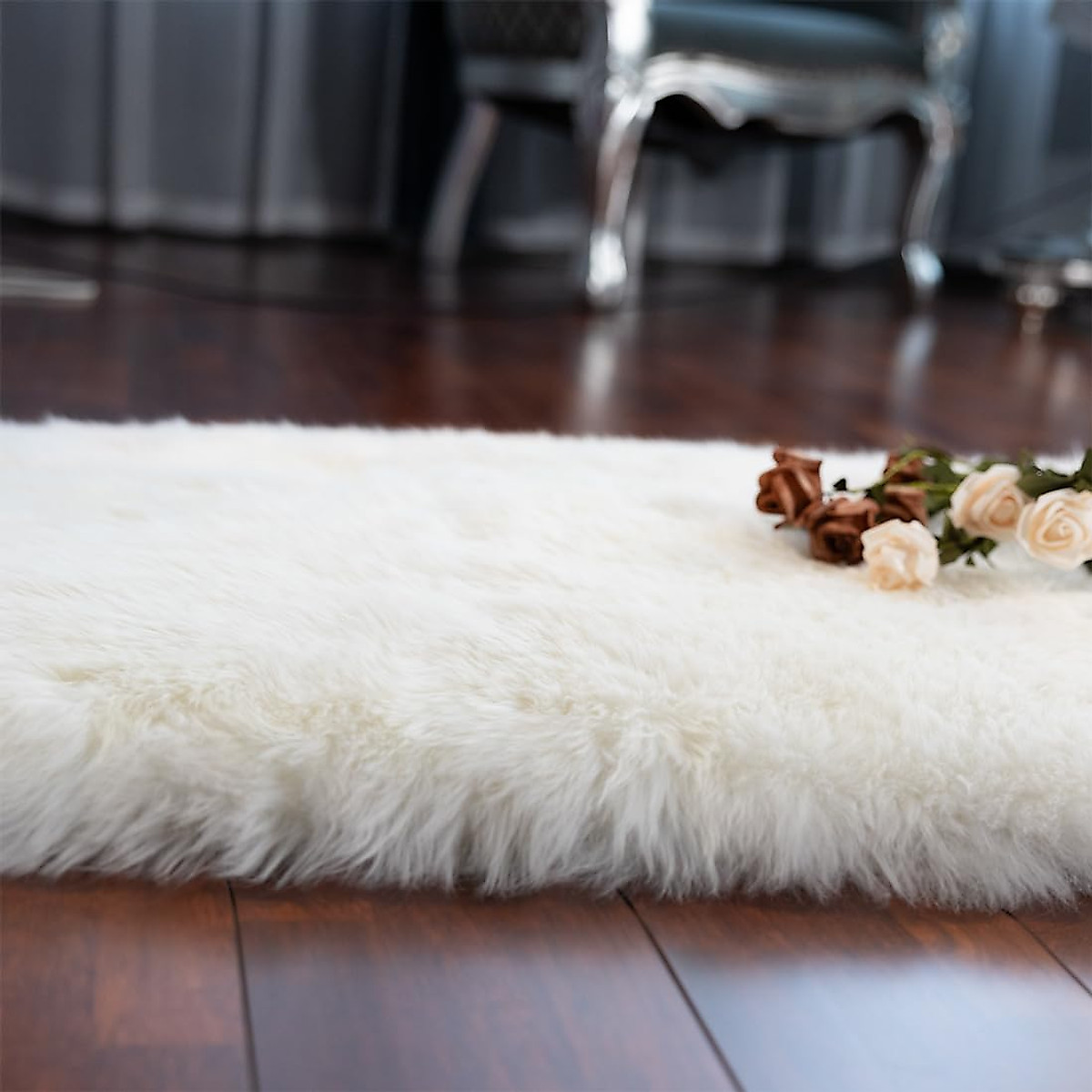 LLB Genuine Sheepskin Rug Plush Soft Throw Area Rug Fur Carpet Fluffy Shaggy Sheepskin Rug for Living Room Kids Bedroom Luxury Home Decor Lambskin Rug Rectangle (Ivory White, 24''x72'')