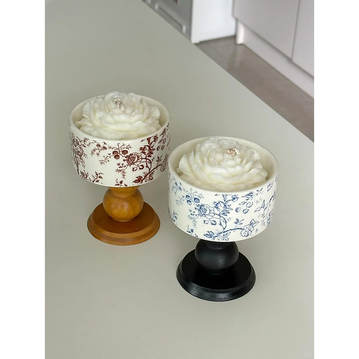 Blue and White Porcelain Scented Candles, Goblet Ceramic Jar Candles for Home Scented, Natural Soy Candle for Gift and Home Decor, 25 Hours Long Burning, Four Scents