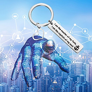 QIIER I Am The Master Of My Fate Graduation Gift Inspirational Retirement Keychain Gift (silver)